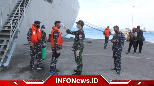 Kapal Kebanggaan TNI AL, KRI dr. Soeharso-990 Tiba di Perairan Banyuwangi